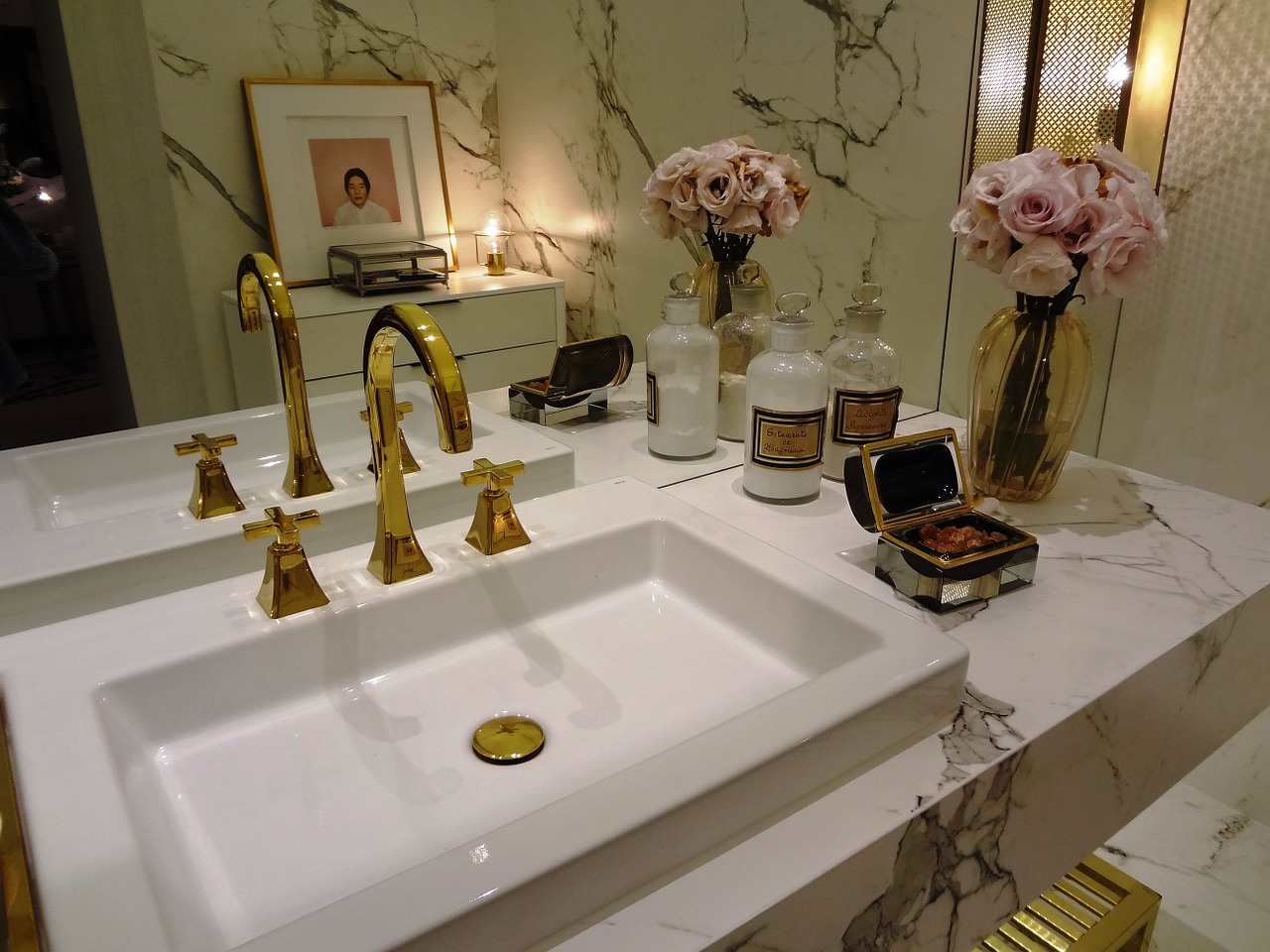 How To Arrange Your Bathroom | ImbaLife